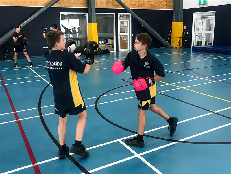 Wakatipu High School - Boxing