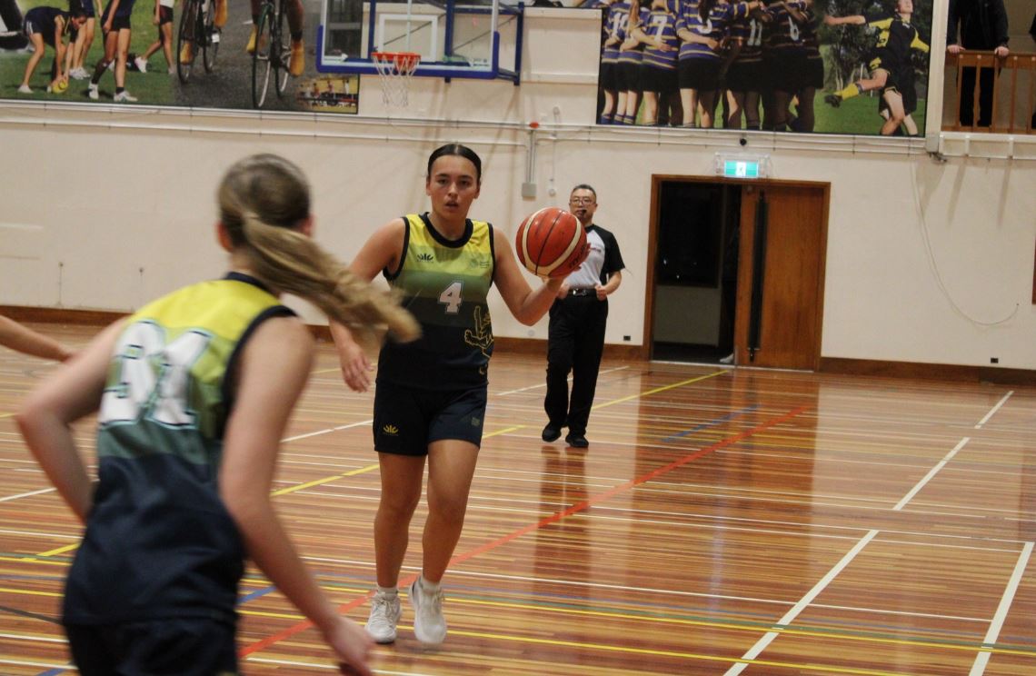 Basketball: Premier girls face Westlake