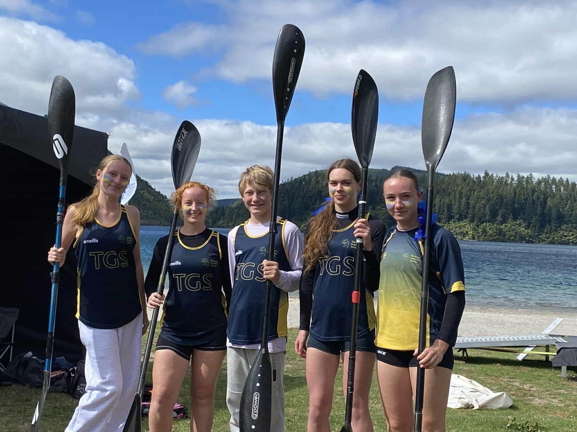 KAYAKING: Outstanding Team Results