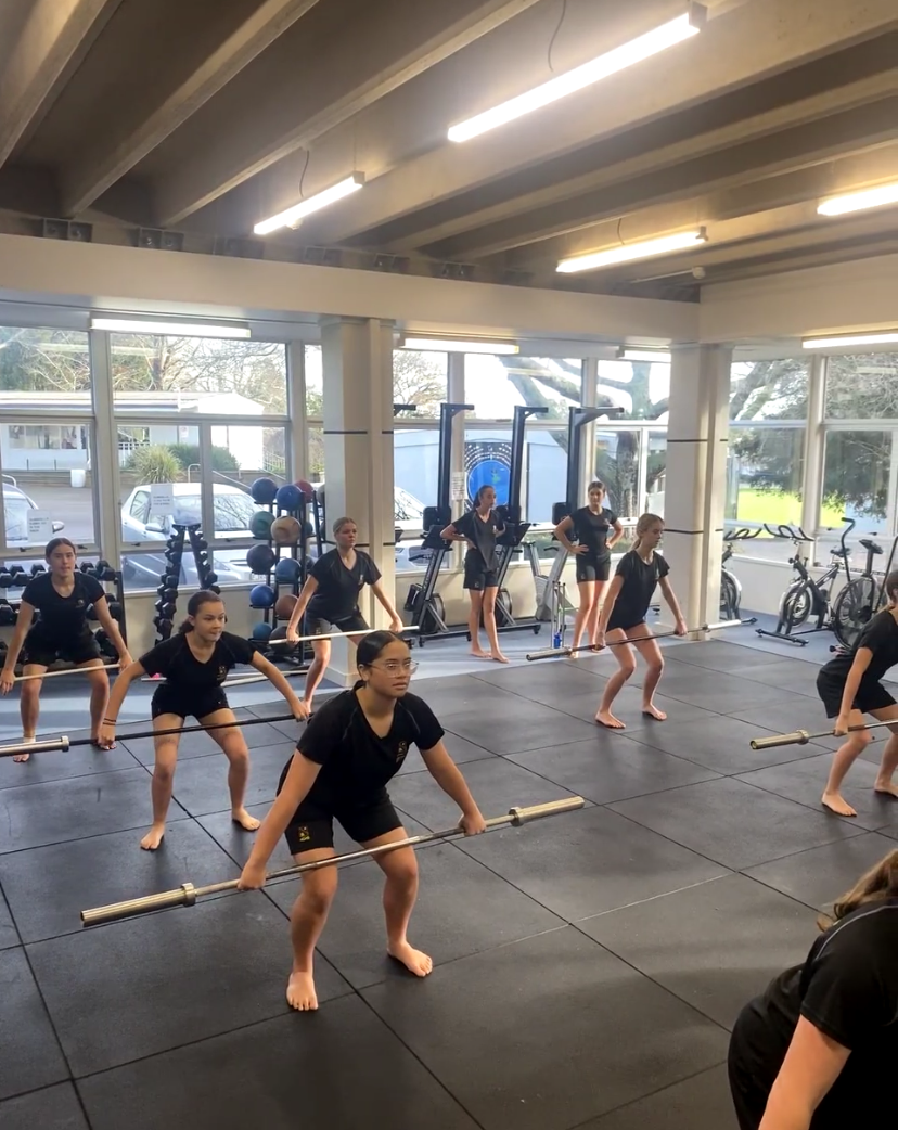 Hamilton Girls' High School - Weightlifting