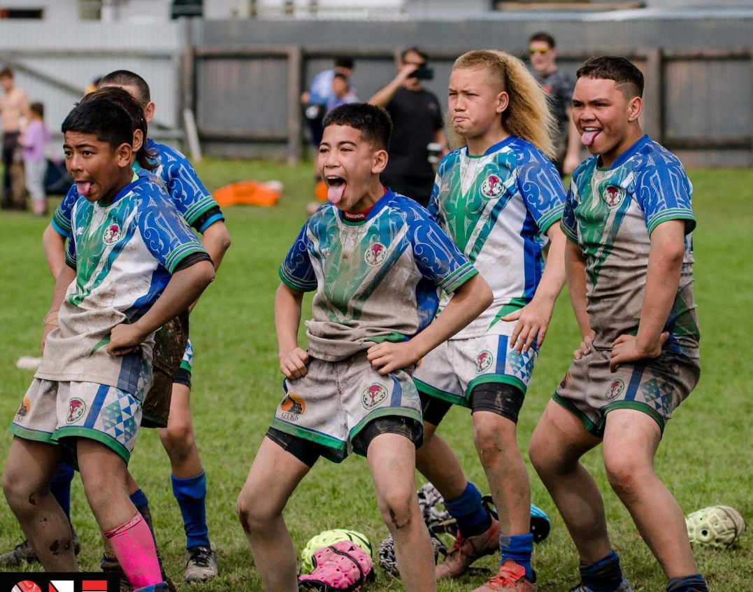 E Tu Hei Tia Uri Ariki - Home