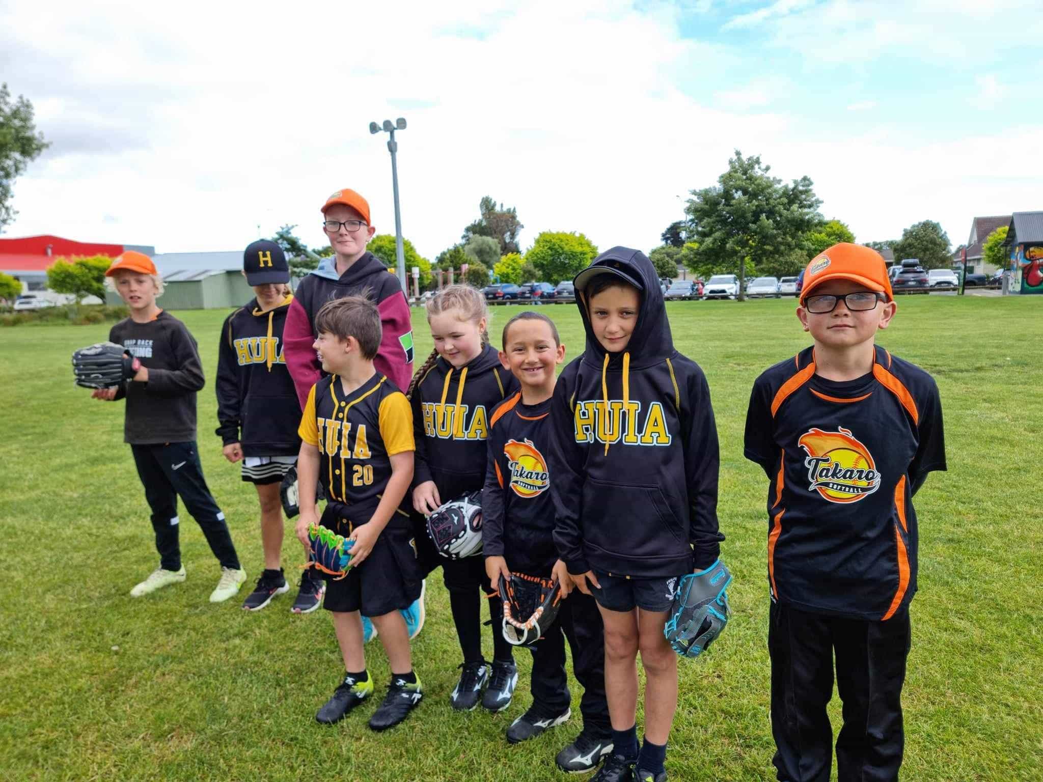 Takaro Softball Club - Home